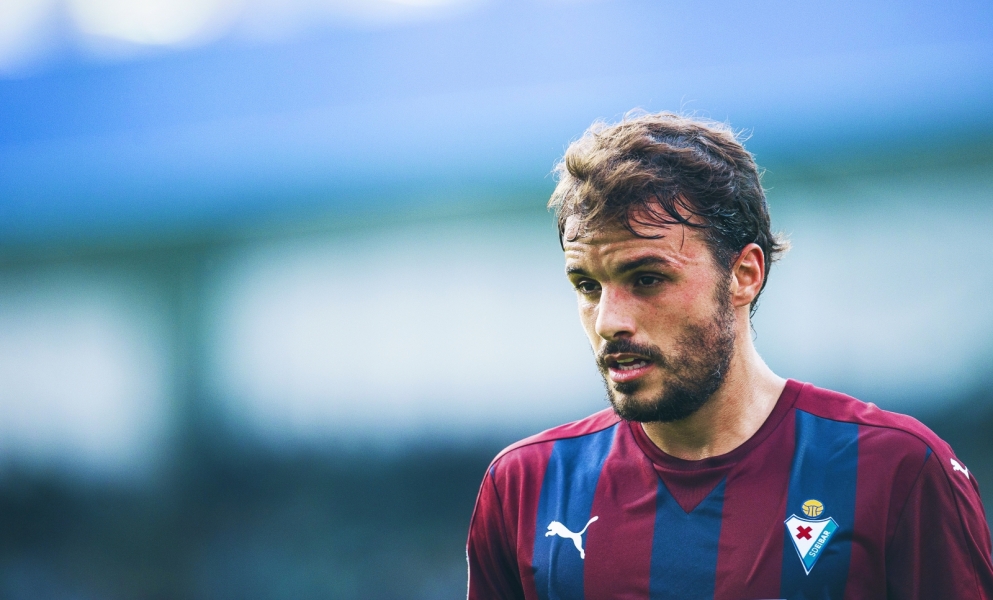 The revival of Pedro León, a tarnished talent finally coming of age